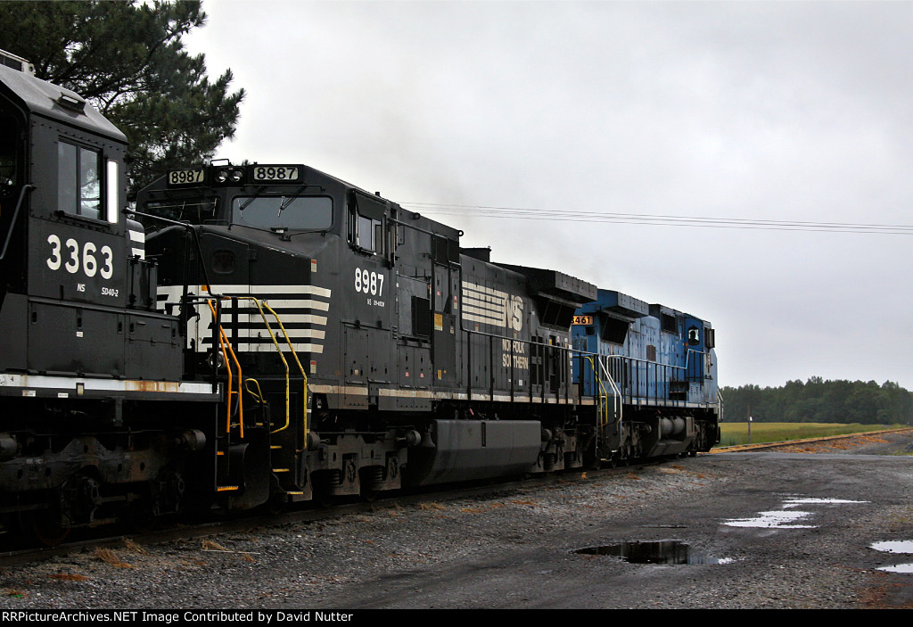 NS 13G northbound train